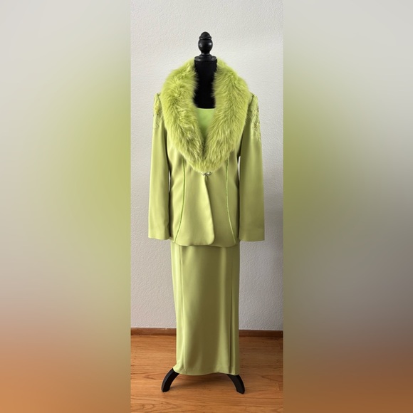Elite Champagne | Skirts | Elite Champagne Lime Green Skirt Suit Wfur ...
